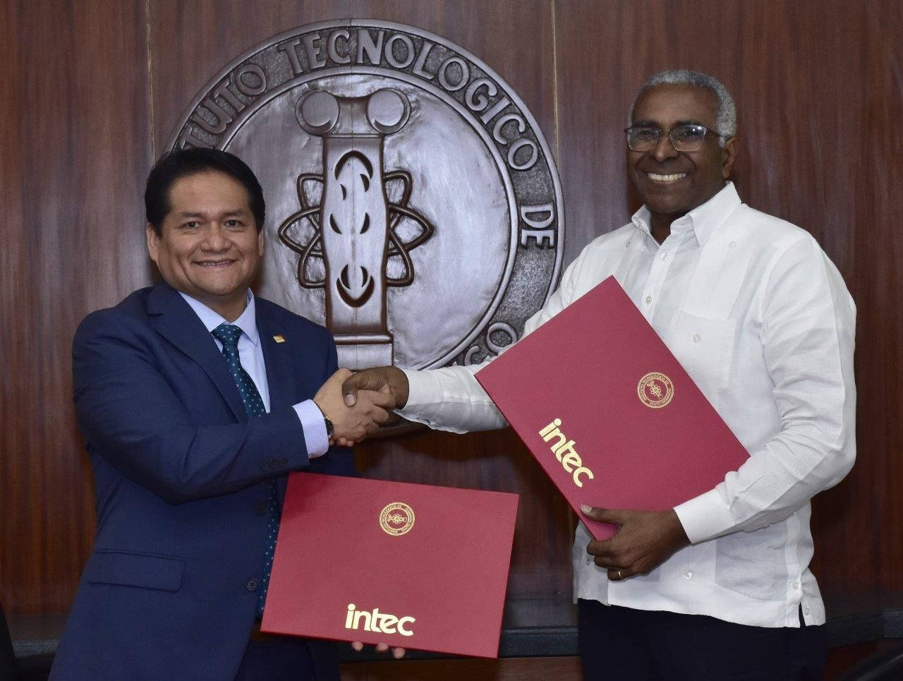 Instituto Tecnológico de Santo Domingo - INTEC y World Vision en alianza por la niñez dominicana